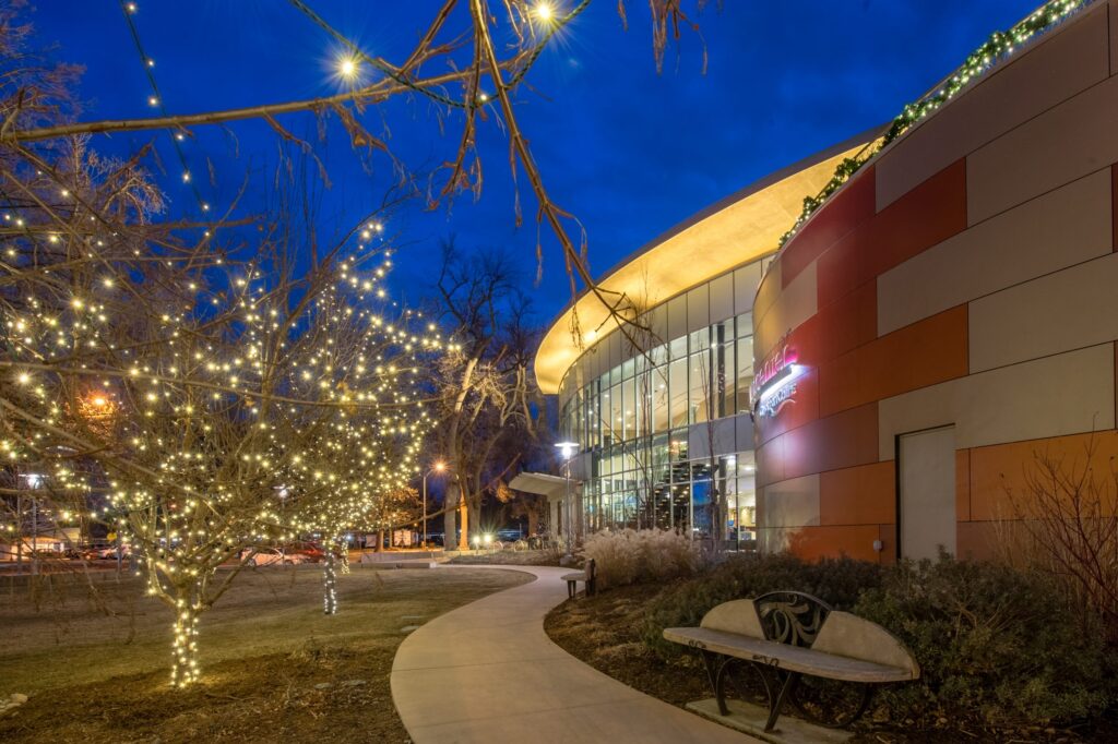A Green Partnership Lights Up The Lincoln Center - The Lincoln Center